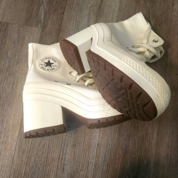 Converse | Shoes | Converse Womens Cream Hightop Platform Sneakers ...